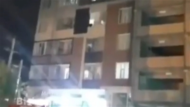 خودکشی دختر ایلامی میدونین چرا این رو به پلیس و نظام ربط نمیدن چون فیلم